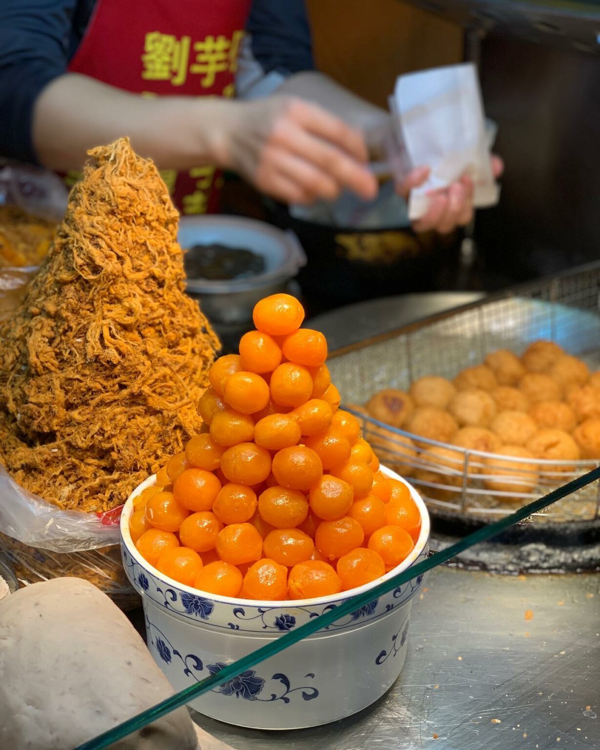 【2025寧夏夜市必吃】寧夏夜市美食TOP20，劉芋仔蛋黃芋餅、圓環邊蚵仔煎 - 好好玩FUNIT